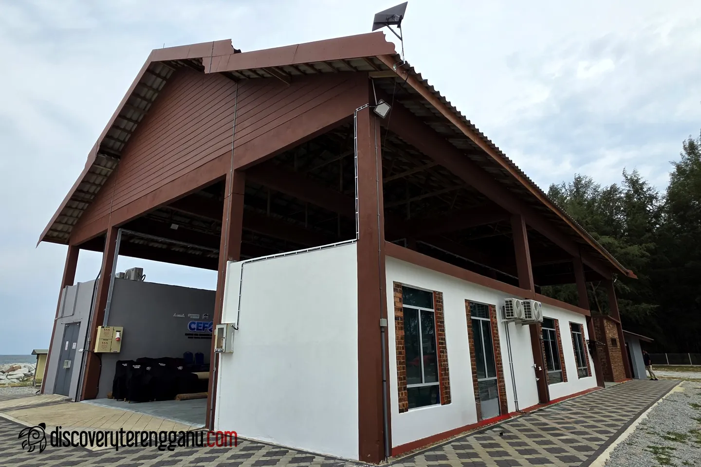 Kincir Angin UMT di Pantai Tok Jembal » Discovery Terengganu