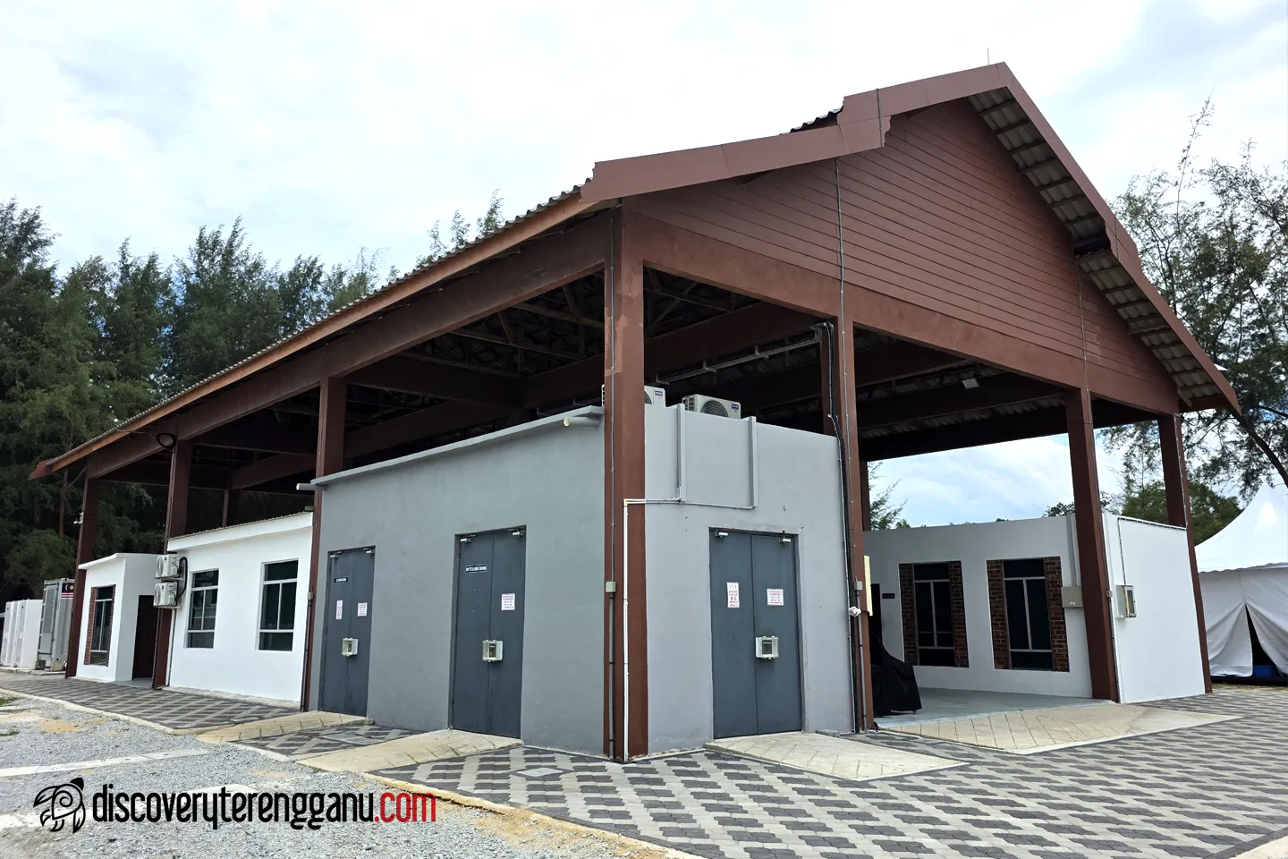 Kincir Angin UMT di Pantai Tok Jembal » Discovery Terengganu