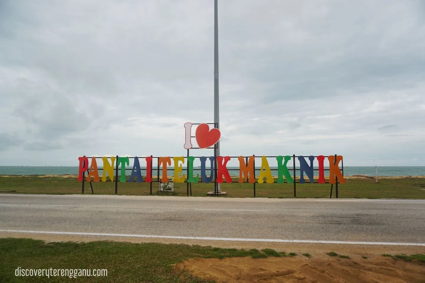 Pantai Teluk Mak Nik (Monica Bay) » Discovery Terengganu
